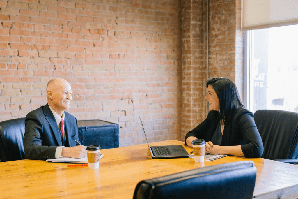 Top 15 Interview Questions For Managers - Sling