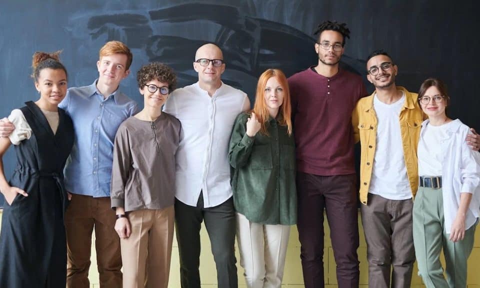 5 Diversity and Inclusion Training Programs for Businesses - Sling